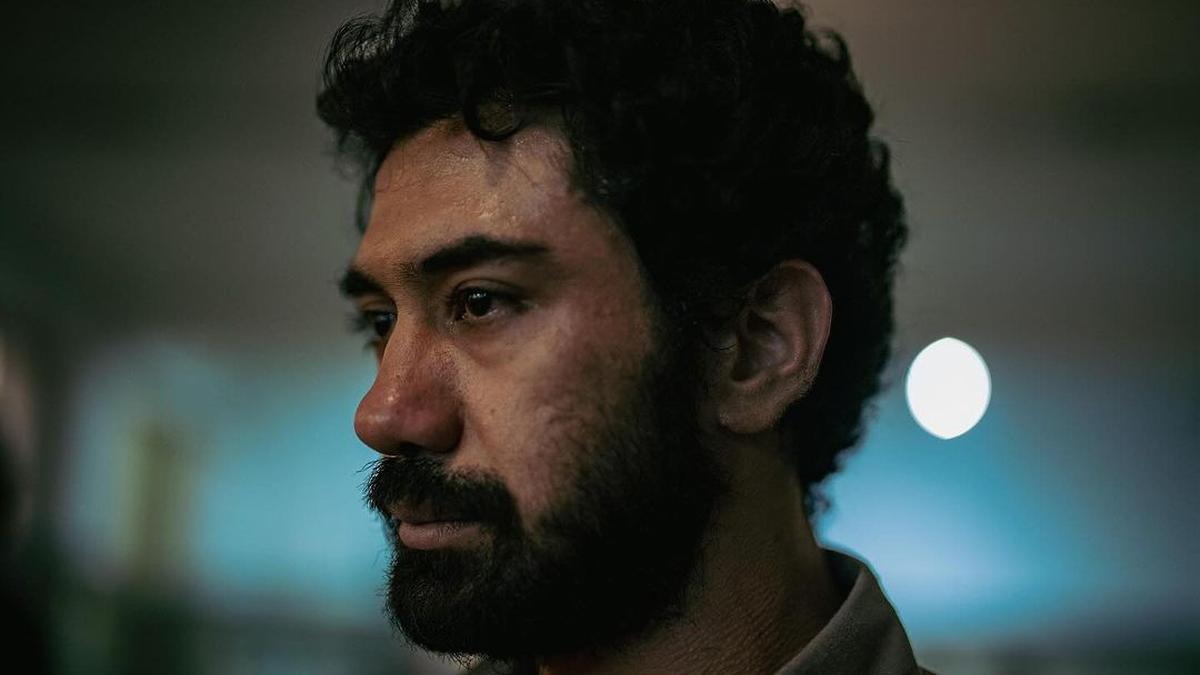 Film Siksa Kubur Dibintangi Reza Rahadian Raih 500 Ribu Penonton ...