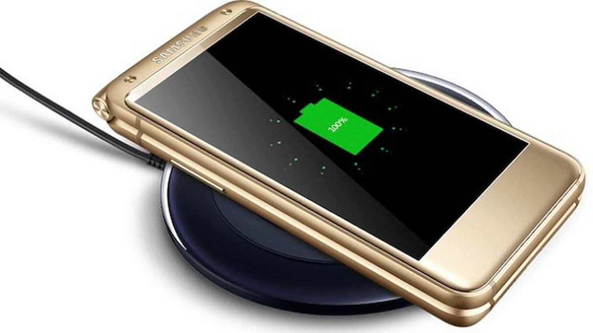 Samsung Resmi Perkenalkan Smartphone Android Lipat Terbaru