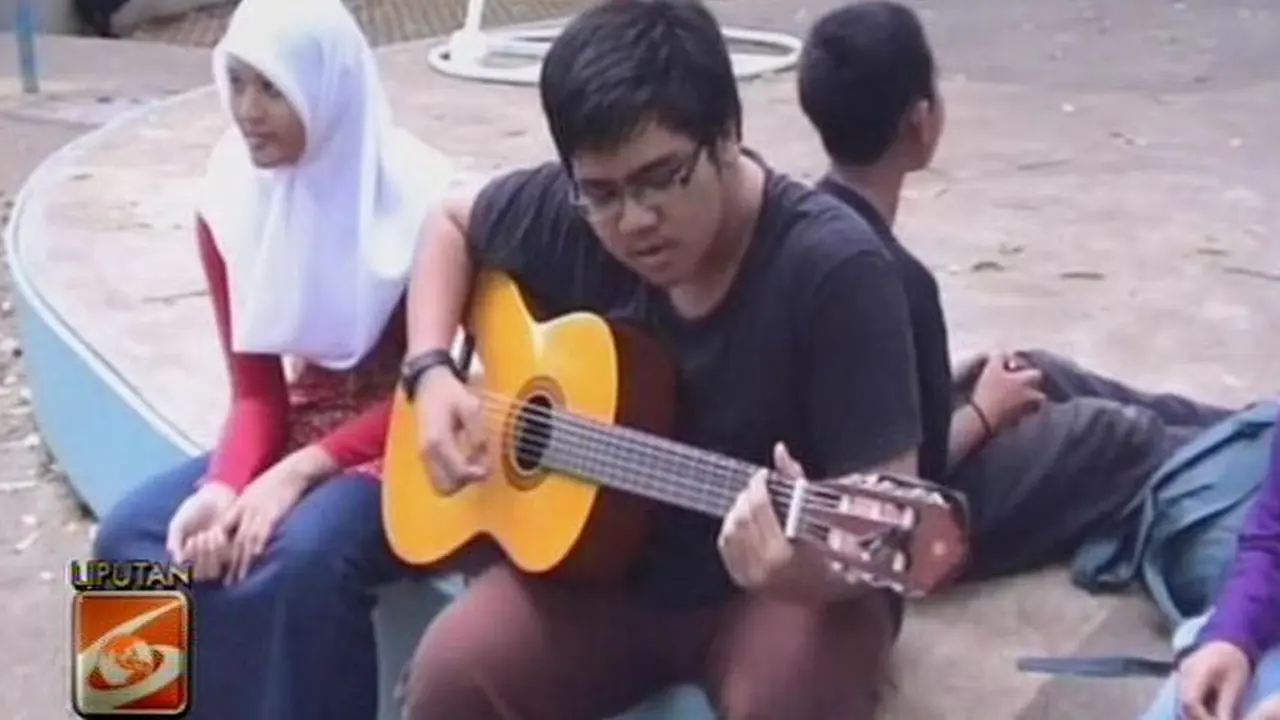 [VIDEO] Asyiknya Bersantai di Taman Musik Centrum Bandung - News ...