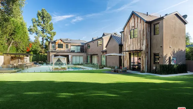 Menengok Rumah Kelly Clarkson di Los Angeles yang Dijual Hampir Rp152 ...