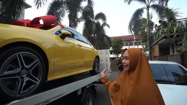 Beli Mobil Rp 1,8 Miliar untuk Ayah, Ini 5 Potret Kendaraan Mewah Ria ...