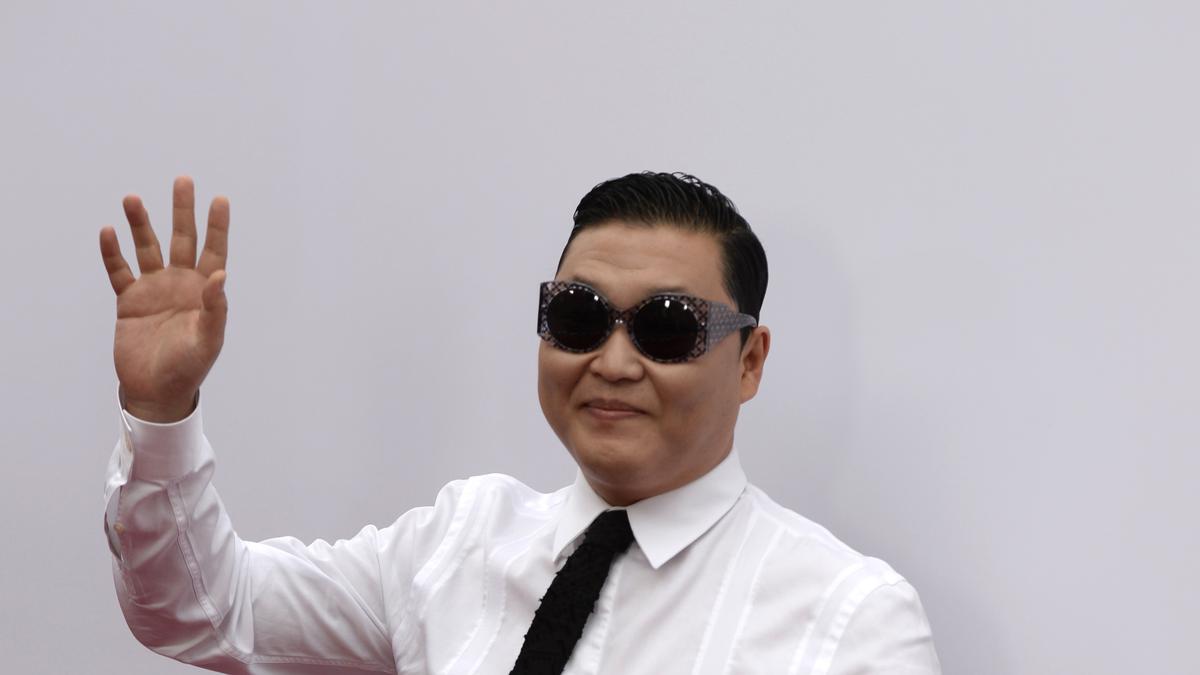 Kembali Masuk Chart Billboard, Psy Catatkan Rekor 4 Kali Beruntun