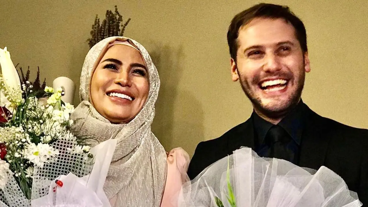 Cinta Penelope Gugat Cerai Suami, Tak Masalahkan Urusan Gana-Gini - ShowBiz Liputan6.com