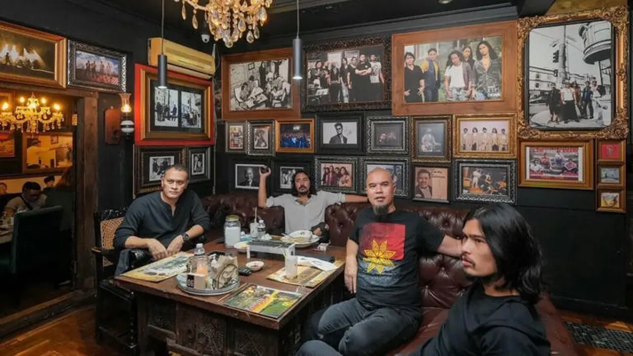 Bakal Konser Bareng, Ini 6 Potret Ello dan Virza yang Jadi Vokalis Dewa ...