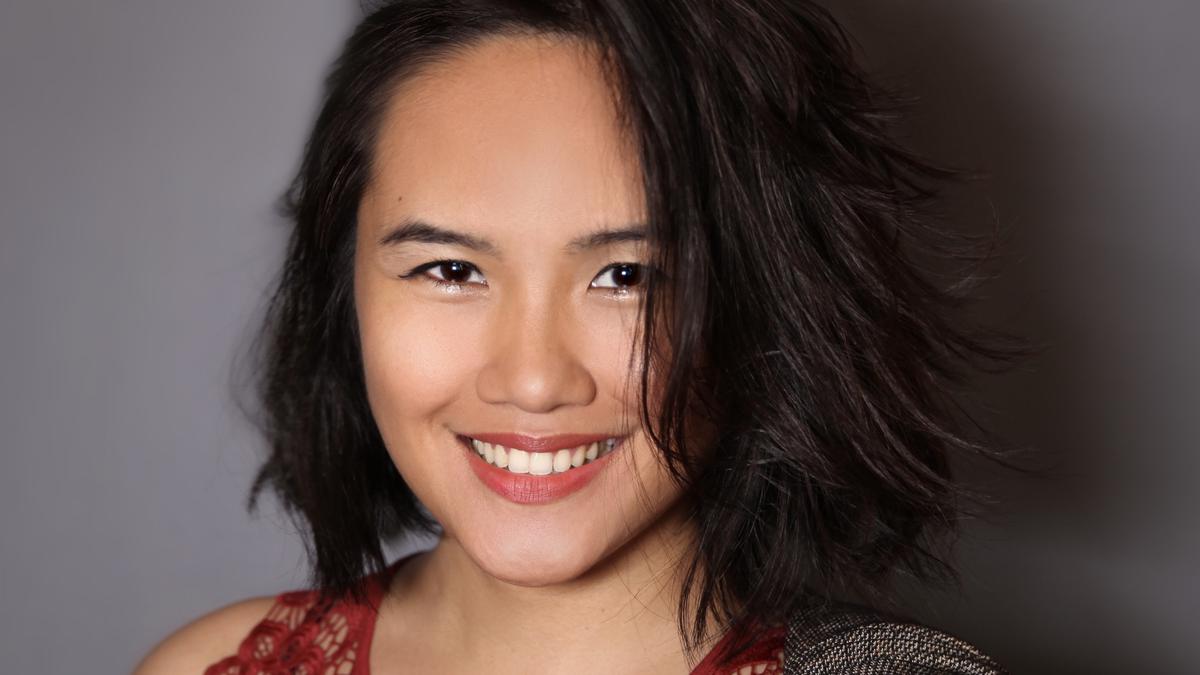 Masih Ingat Rachmania Arunita Penulis Novel Eiffel I’m In Love? Kini ...