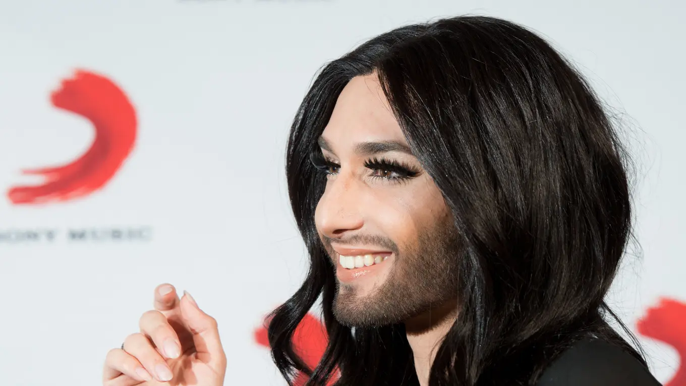 Conchita Wurst, Drag Queen yang Terang-terangan Mengaku Terkena HIV ...