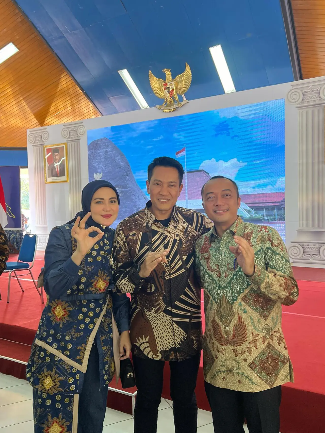 7 Kebersamaan Juliana Moechtar dan Putrinya Waktu Antar Sekolah di ...