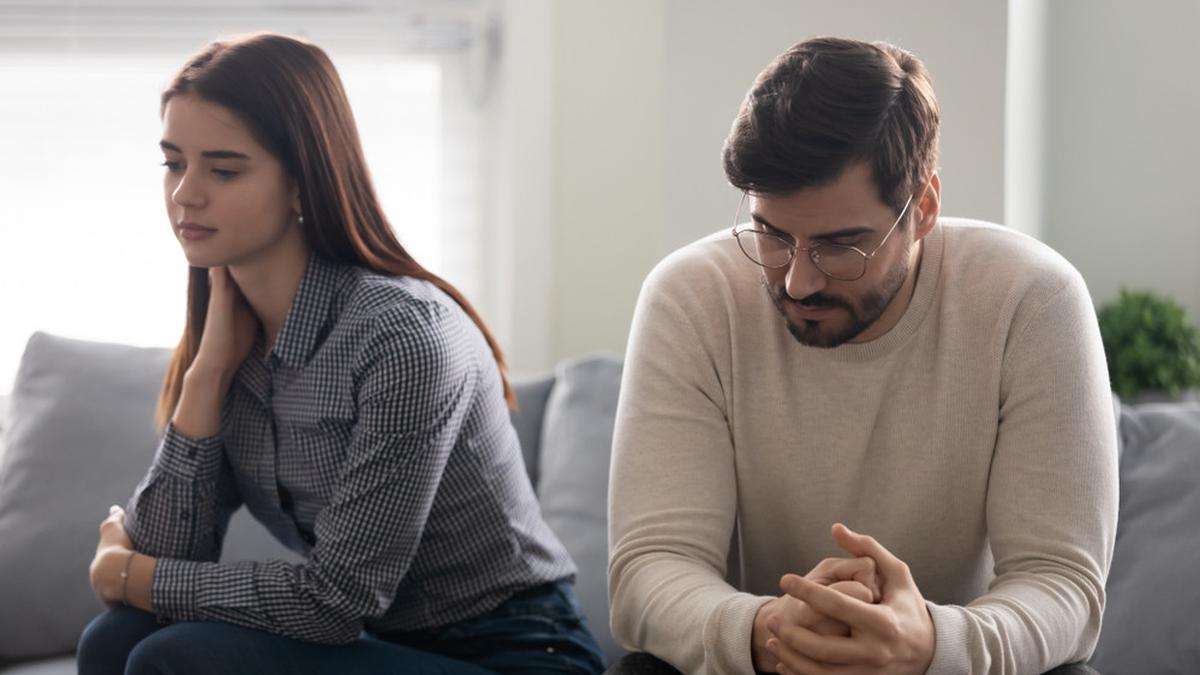 5 Cara Membuat Pacar Khawatir dengan Kita yang Perlu Kamu Coba - Relationship Fimela.com