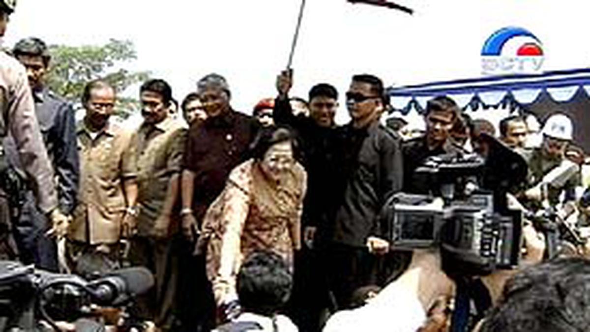 Presiden Meresmikan Jembatan Kereta Api Cisomang - News Liputan6.com