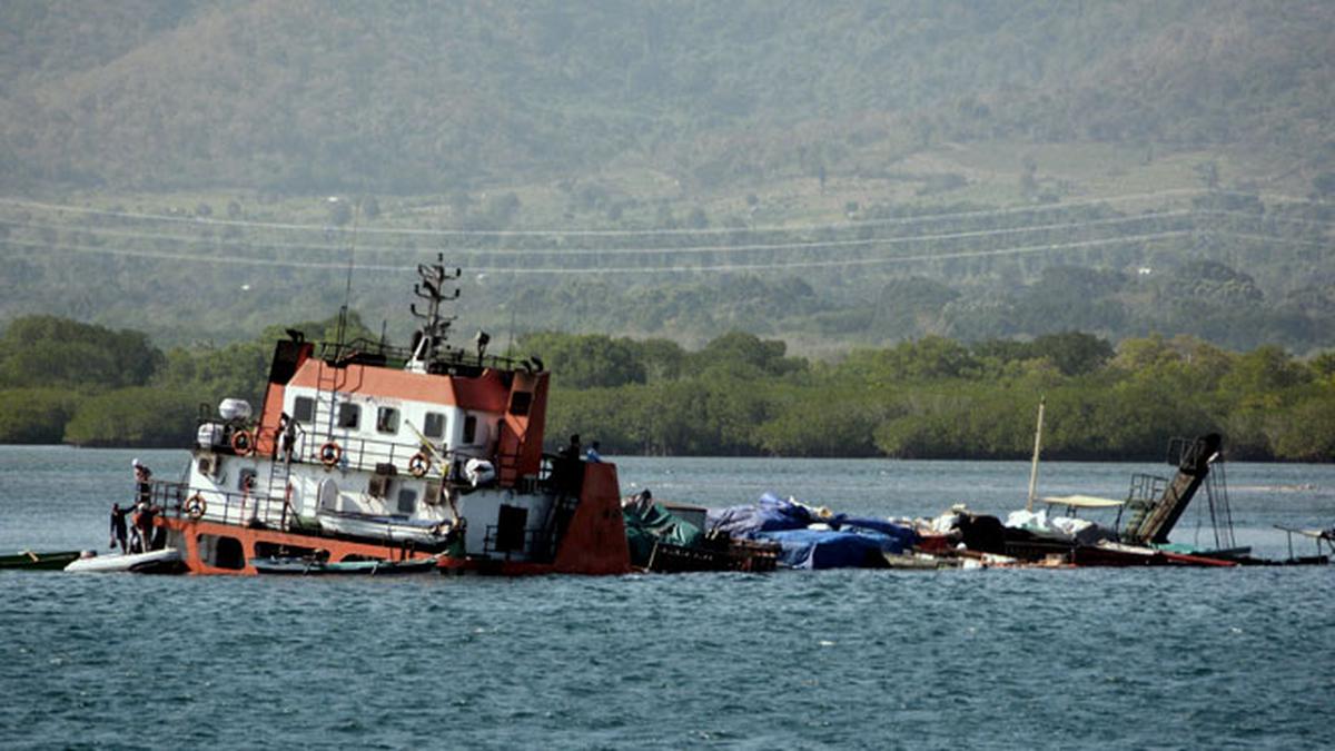 7 Korban Kapal Feri Tenggelam di Kapuas Masih Dirawat