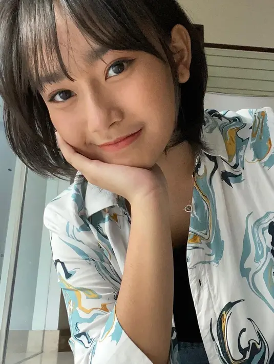 6 Gaya Manis Freya JKT48 yang Ternyata Berdarah Biru, Suka Pakai Daily Outfit yang Simpel dan ...