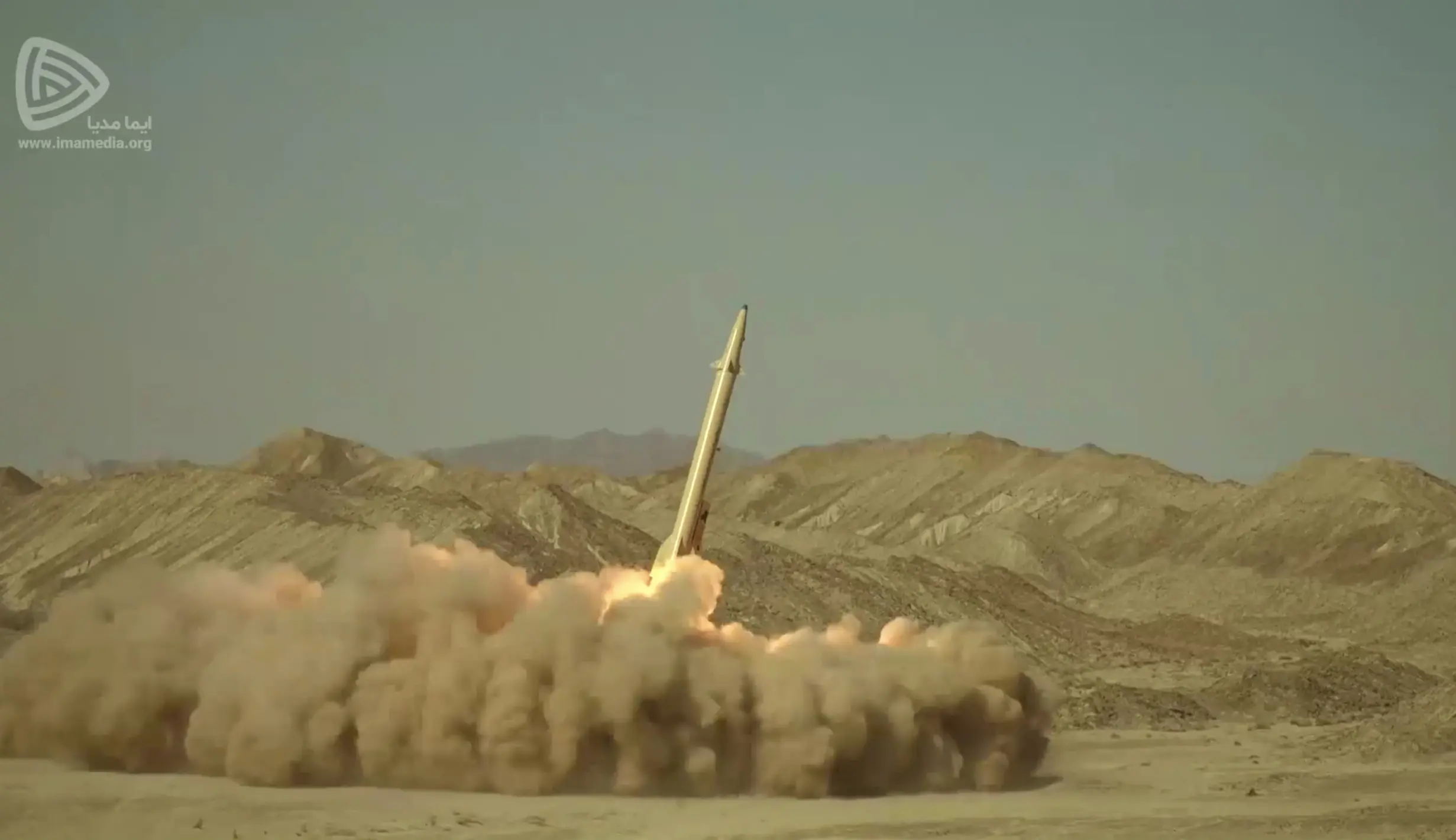 FOTO: Iran Luncurkan Rudal Baru yang Bisa Jangkau Israel - Foto ...