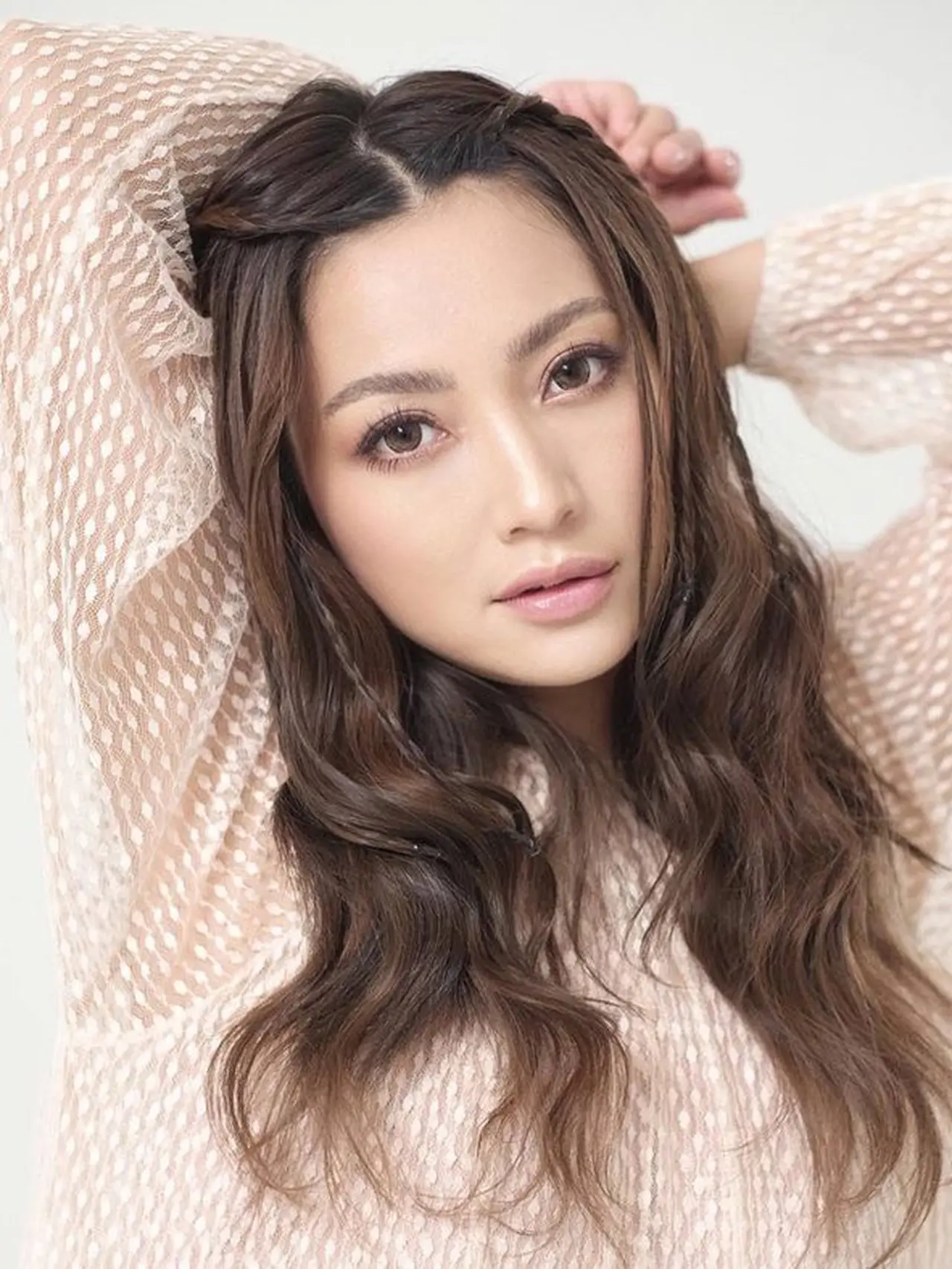 Akan Injak Usia 40 Tahun, Ini 6 Potret Cantik Hesti Purwadinata yang Awet Muda - Entertainment ...