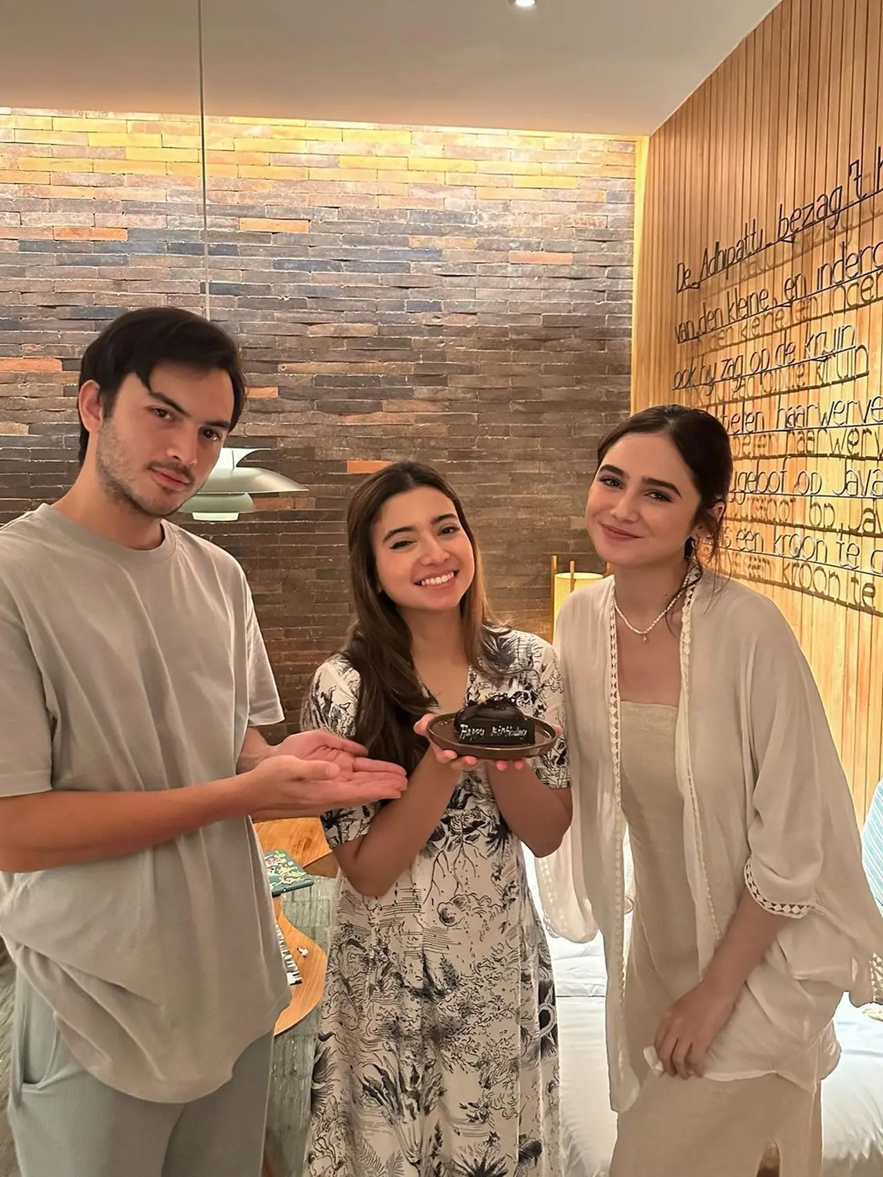 6 Potret Kedekatan Syifa Hadju dan Kakak Rizky Nazar di Berbagai Momen, Bak Bestie - Hot ...