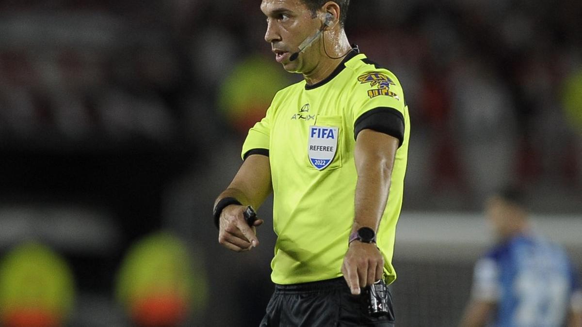 Profil Wasit Piala Dunia 2022, Facundo Tello: Pernah Obral 10 Kartu ...