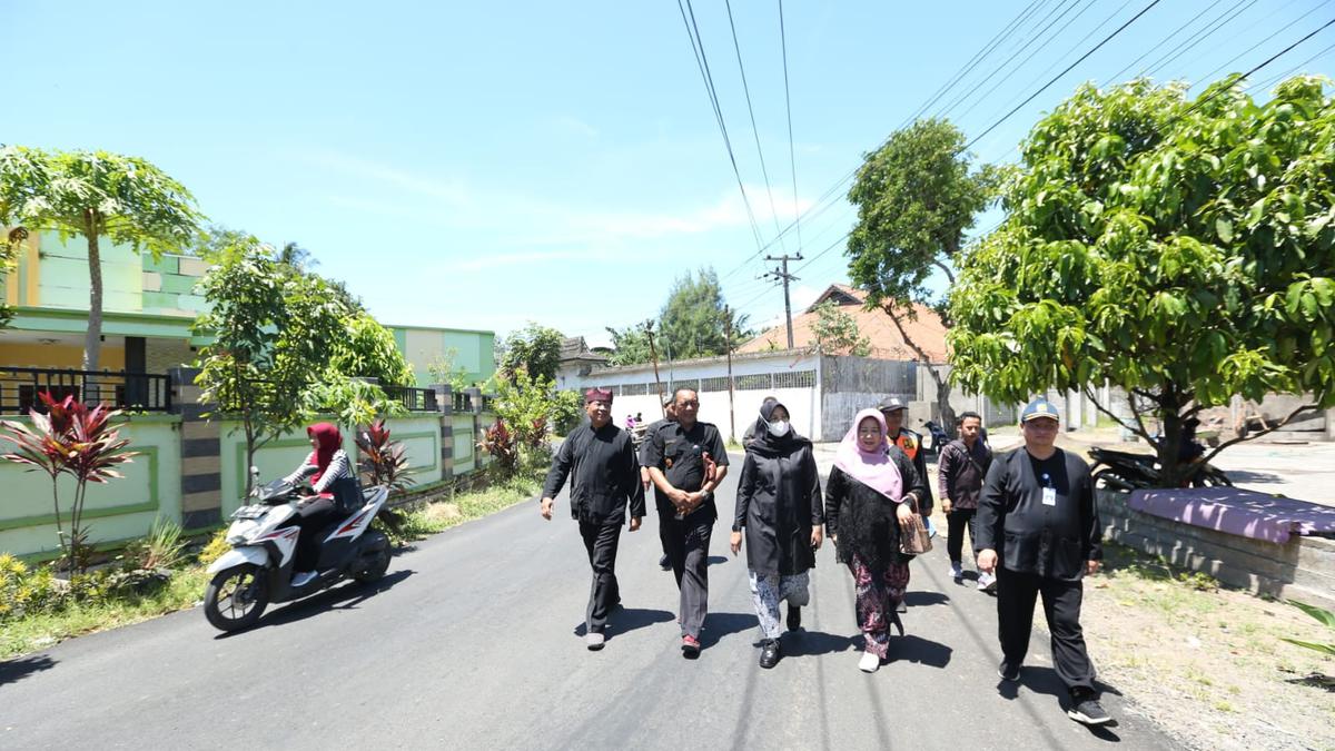 Bupati Ipuk Targetkan Perbaikan Jalan Sepanjang 222 Km Tahun Ini ...