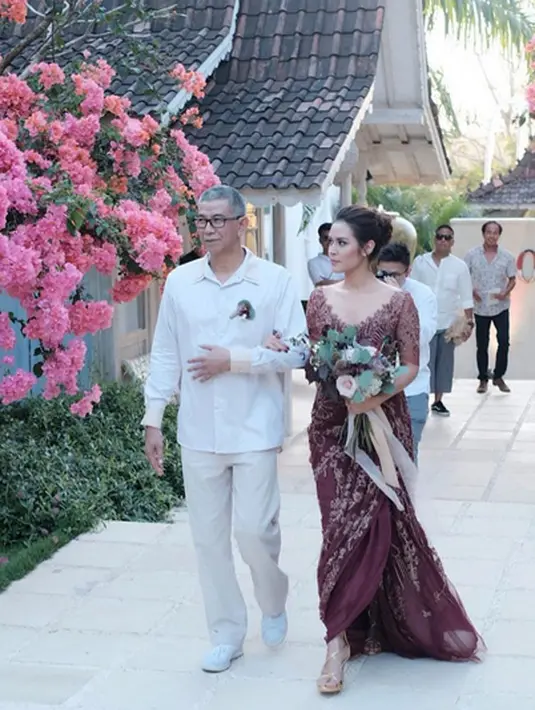 Foto Resepsi ke-2 Pernikahan Raisa dan Hamish Daud di Bali - Photo Fimela.com