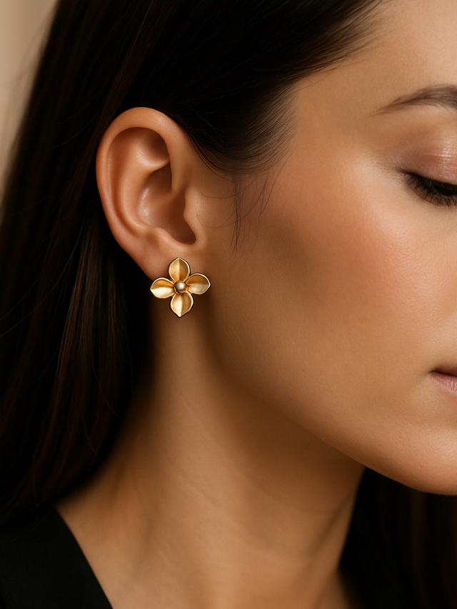 8 Model Anting Emas Minimalis yang Elegan dan Kekinian