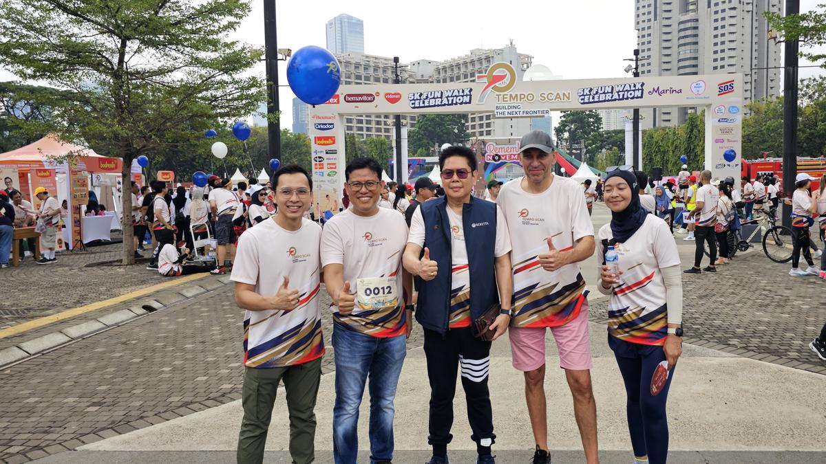 Genap 70 Tahun, Tempo Scan Gelar Fun Walk di GBK - Bola Liputan6.com