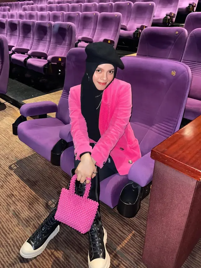 6 Potret Stylish Sajidah Halilintar di Sederet Momen, Visual Dipuji ...