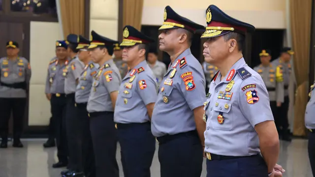 14 Perwira Polri Naik Pangkat, Dankor Brimob Imam Widodo Resmi Sandang ...