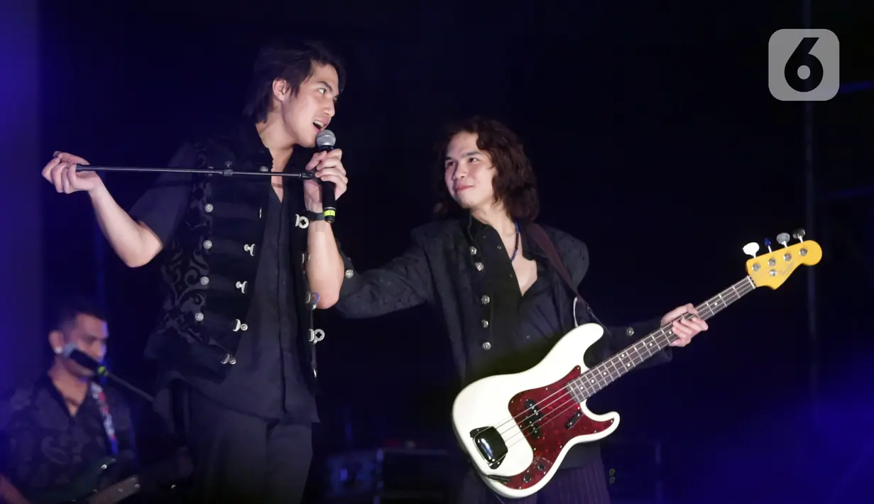 Kemeriahan Konser Pesta Rakyat 30 Years of Careers Dewa 19 - Foto ...