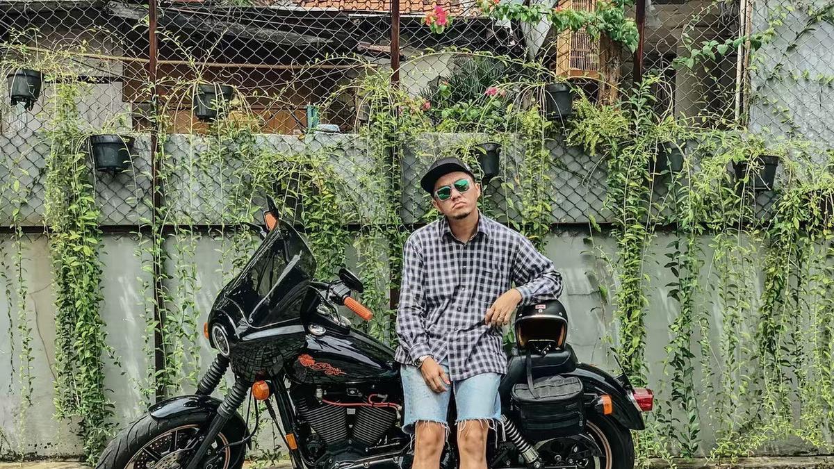 Cerita Ananda Omesh Jualan Susu Demi Beli Motor - Entertainment Fimela.com