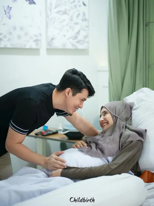 Curhat Zaskia Sungkar Melahirkan Anak Pertama Saat Kedua Orangtua Sakit - ShowBiz Liputan6.com