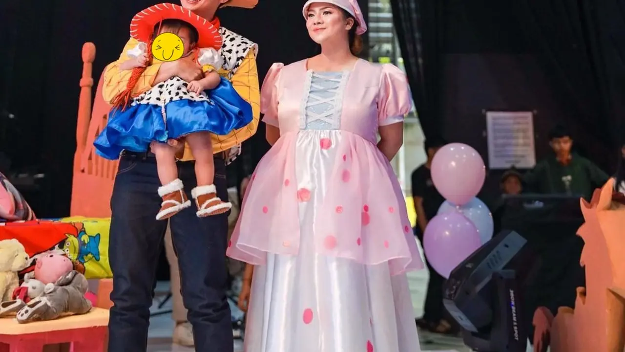 Akan Segera Jadi Kakak, Ini 6 Potret Ultah Anak Felicya Angelista ke-1 Tahun - Hot Liputan6.com