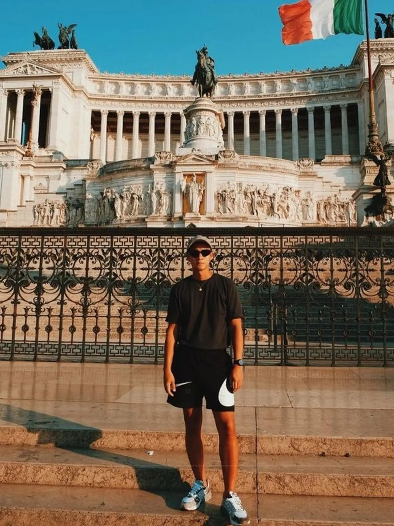 Makin Kece, Ini 6 Potret Herjunot Ali Saat Liburan di Eropa