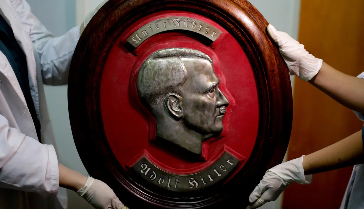 Polisi Argentina Temukan Barang-Barang Peninggalan Nazi - Foto Liputan6.com