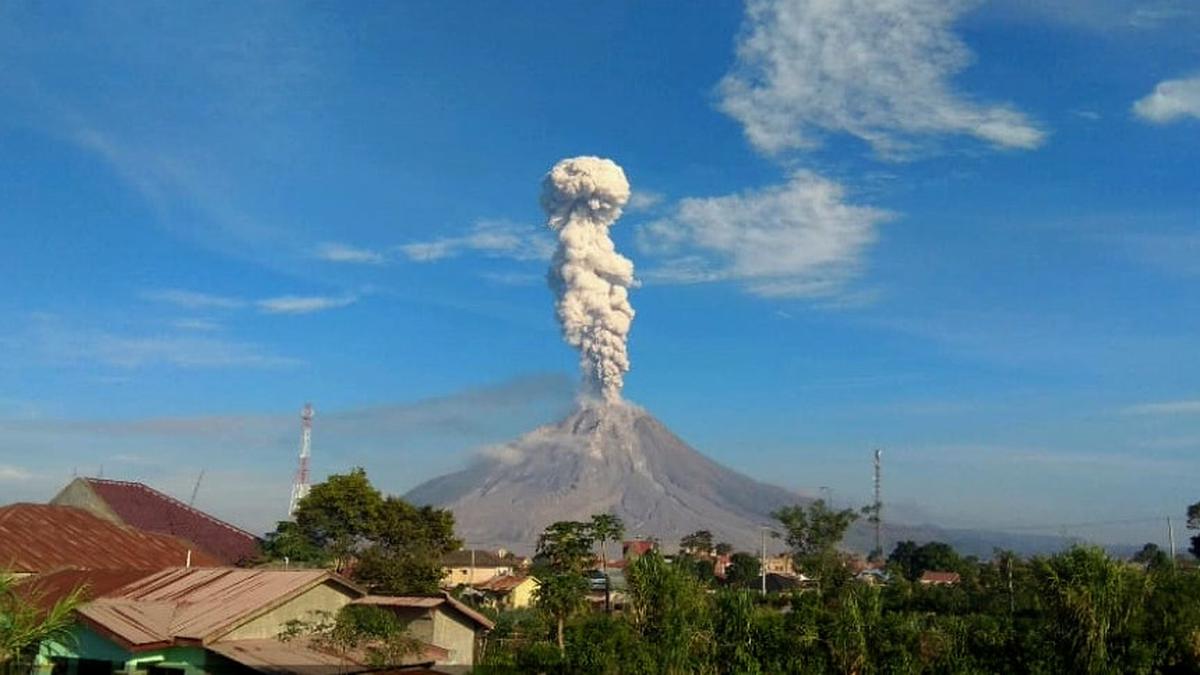 6 Fakta Menarik Gunung Sinabung di Sumatra Utara yang Sempat Tidak ...