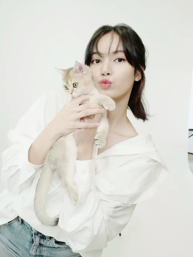 Lisa BLACKPINK Punya 6 Anabul Kesayangan, Ada Kucing dan Anjing yang ...