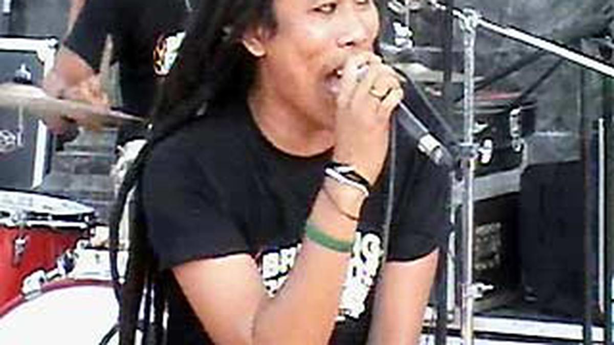 Nanoe Biroe Menuju Pemecahan Rekor