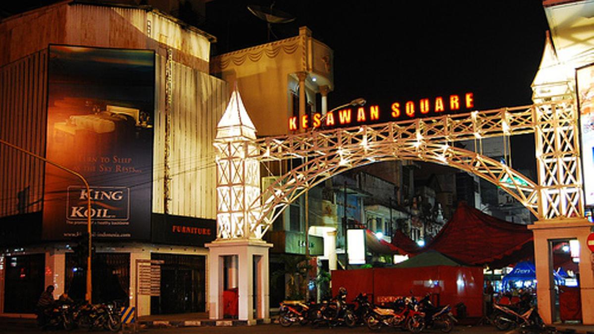 Jalan-jalan Legendaris di Indonesia Ini Wajib Anda Kunjungi