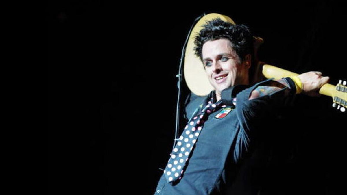 Masa Rehabilitasi Billie Joe Segera Berakhir, Green Day Siap Tur ...