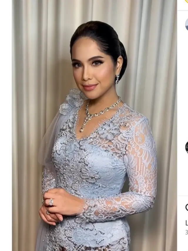 Penampilan Anggun Annisa Pohan dengan Kebaya dan Rambut Disanggul Saat Dampingi AHY Dilantik ...