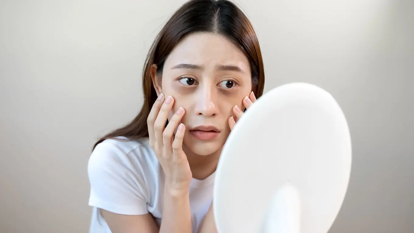 Tak Hanya Kurang Tidur, Ini 5 Penyebab Mata Terlihat Lebih Cekung