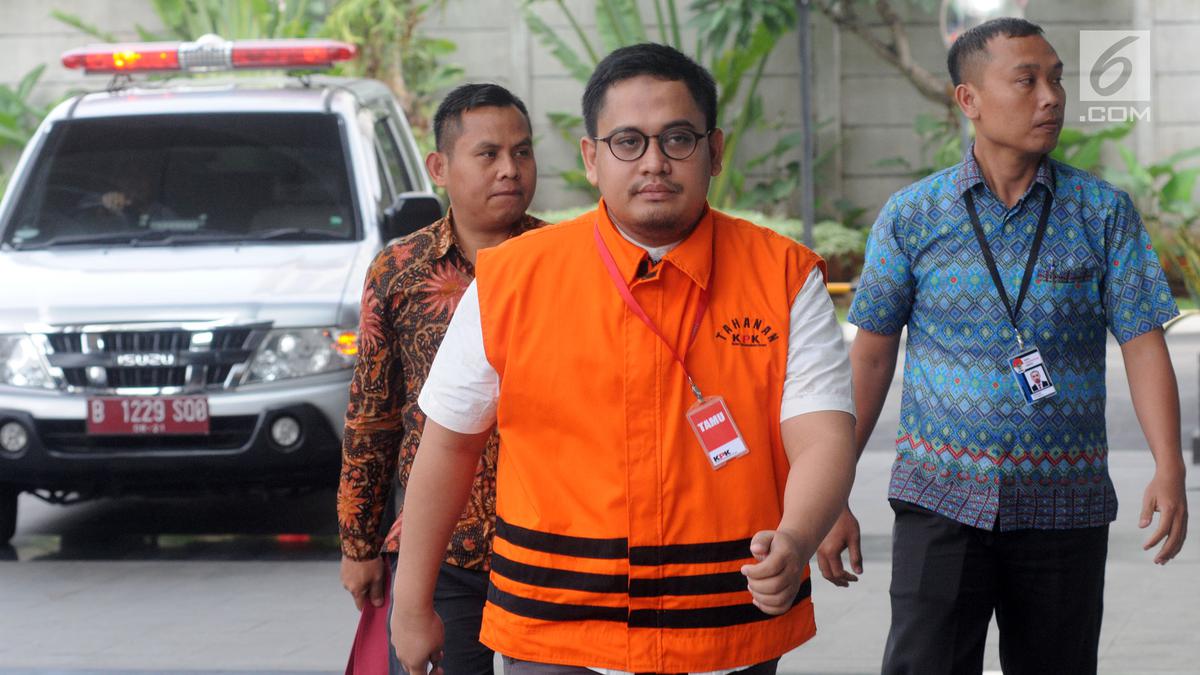 FOTO: Kasus Suap PN Jaksel, Pengacara Arif Fitrawan Jalani Pemeriksaan Perdana - Foto Liputan6.com