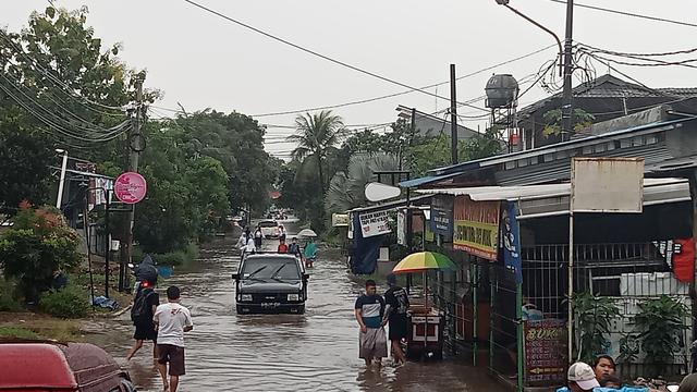 Hujan Deras Picu Banjir di 7 Kecamatan Kota Bekasi, Ini Daftarnya - News Liputan6.com
