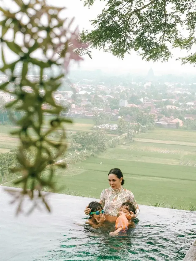Foto-foto Liburan Andien di Yogyakarta pada Awal Bulan Ramadan, Santai ...