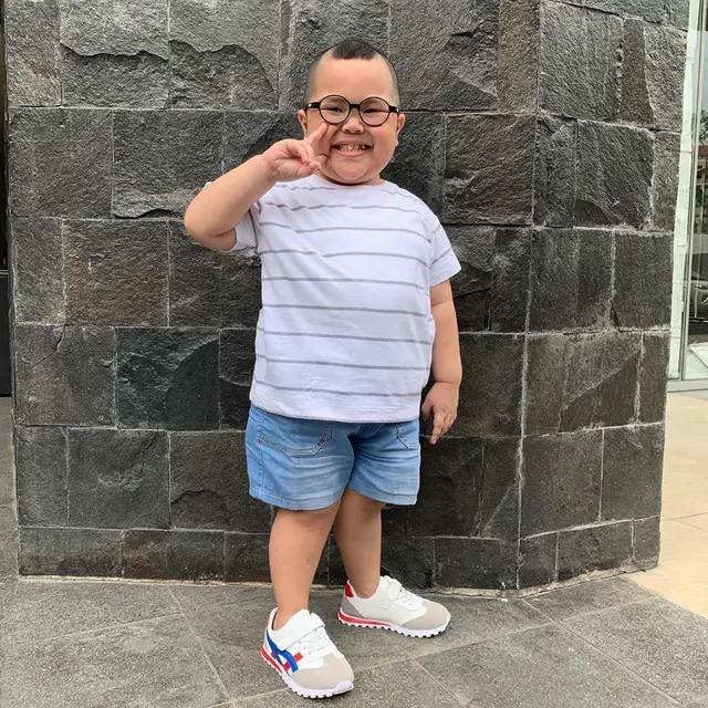 7 Potret Terbaru Baby Tatan, Selebgram Cilik yang Kini Sudah SD - Hot ...