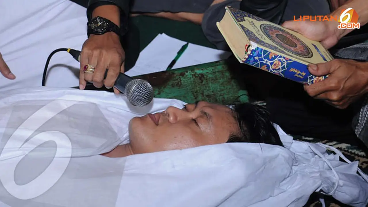 Farhat Abbas: Sumpah Pocong Arya Wiguna Harus Diulang! - ShowBiz ...