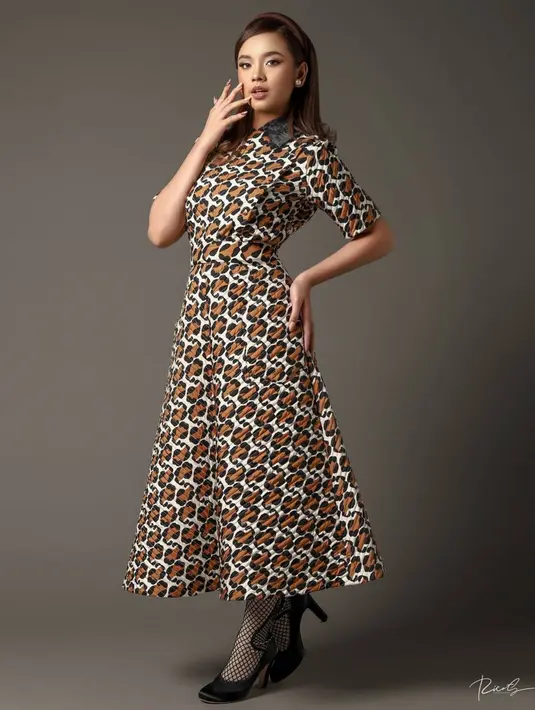 FOTO: Gaya Pemotretan Lyodra Ginting Dengan Tema Klasik, Bernuansa ...