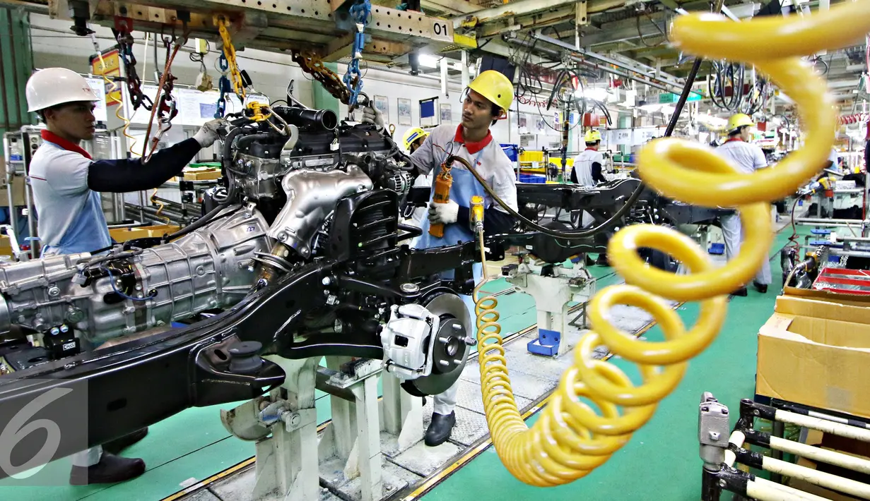 Mengintip Produksi Mobil Kijang Innova dan Fortuner - Foto Liputan6.com