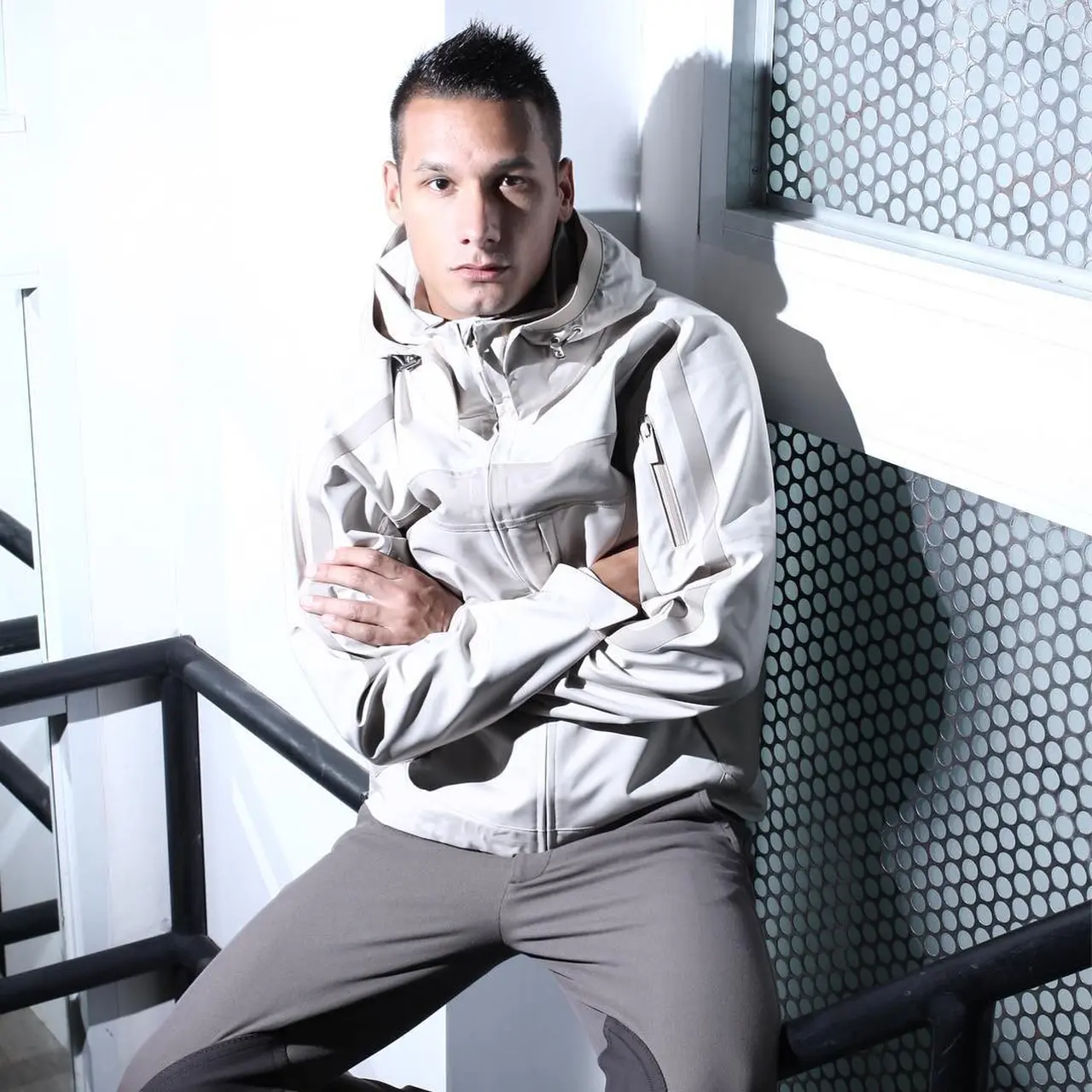 Lebih Dekat dengan Raphael Maitimo, Pesepakbola yang Dekat dengan Agnez ...