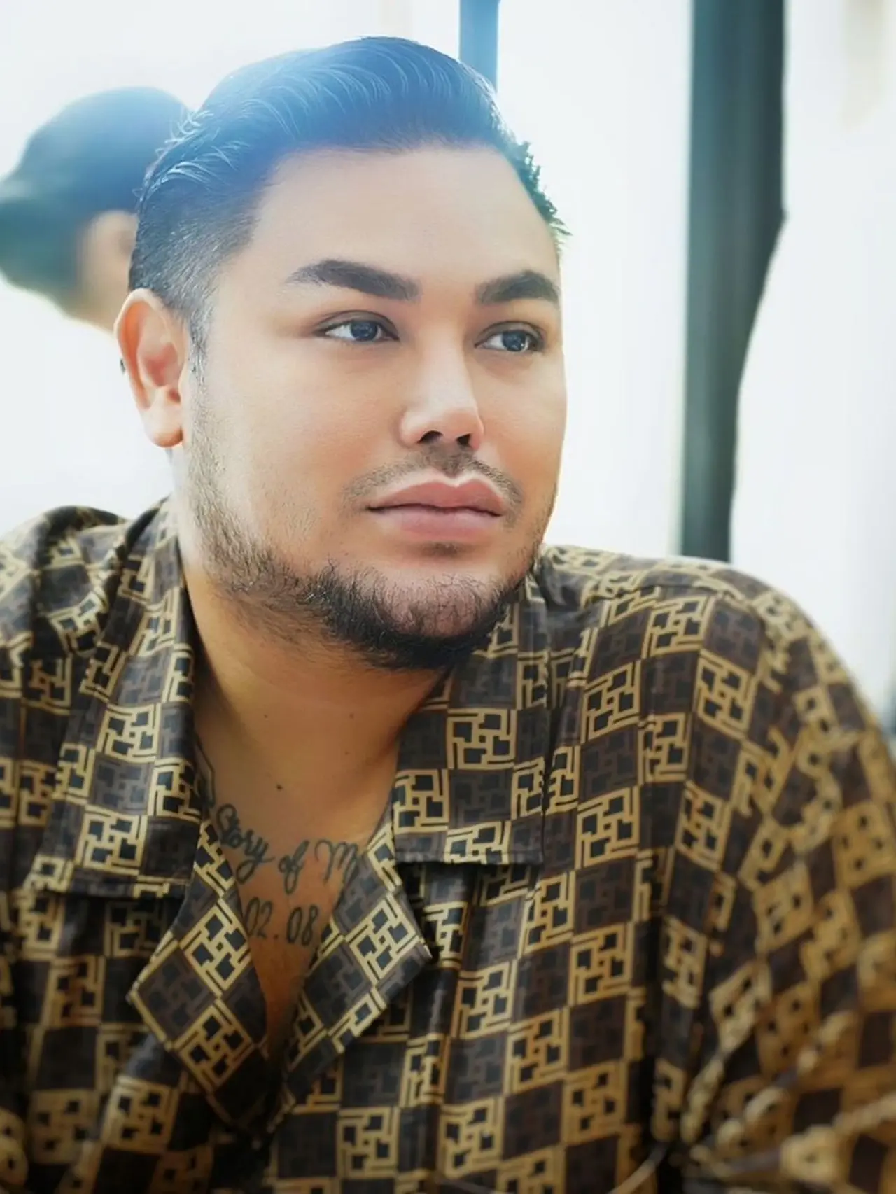 6 Potret Ivan Gunawan Usai Filler Bibir, Makin Cetar - Hot Liputan6.com