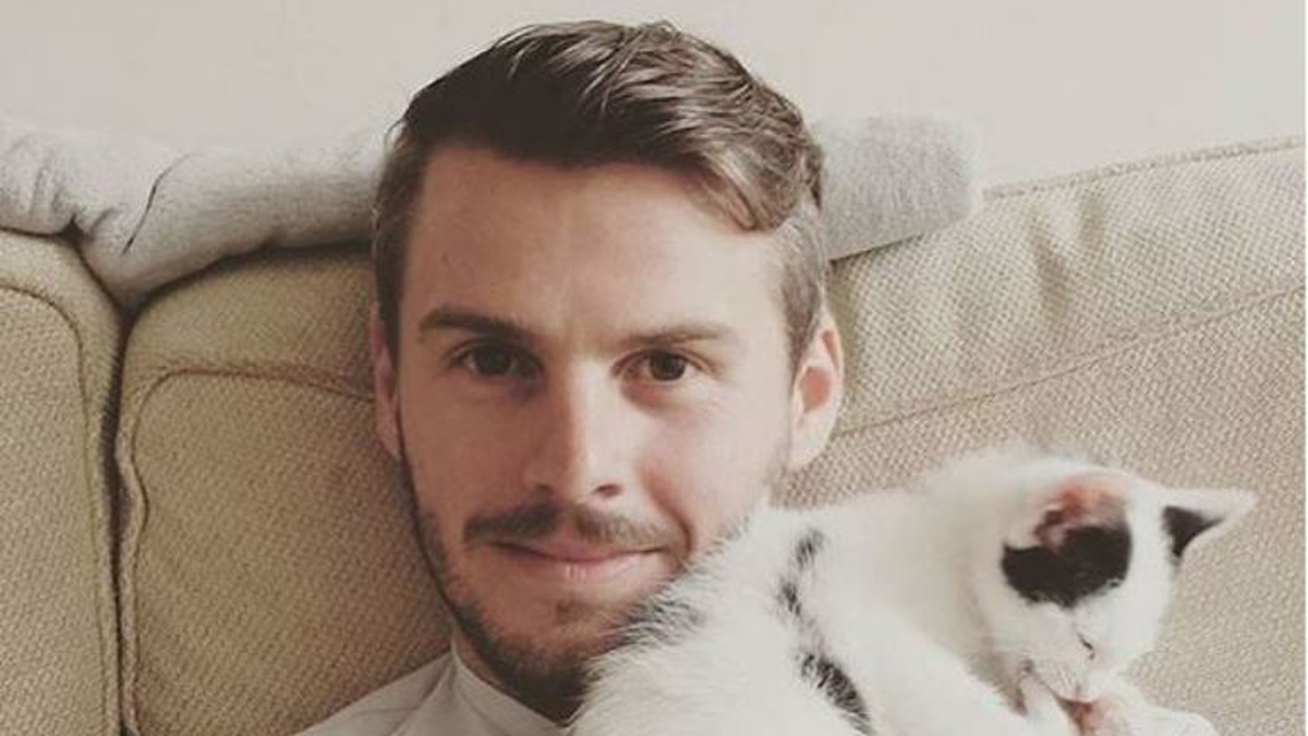 Bagaimana Jadinya Jika Cowok Kece Berfoto dengan Kucing Mereka ...