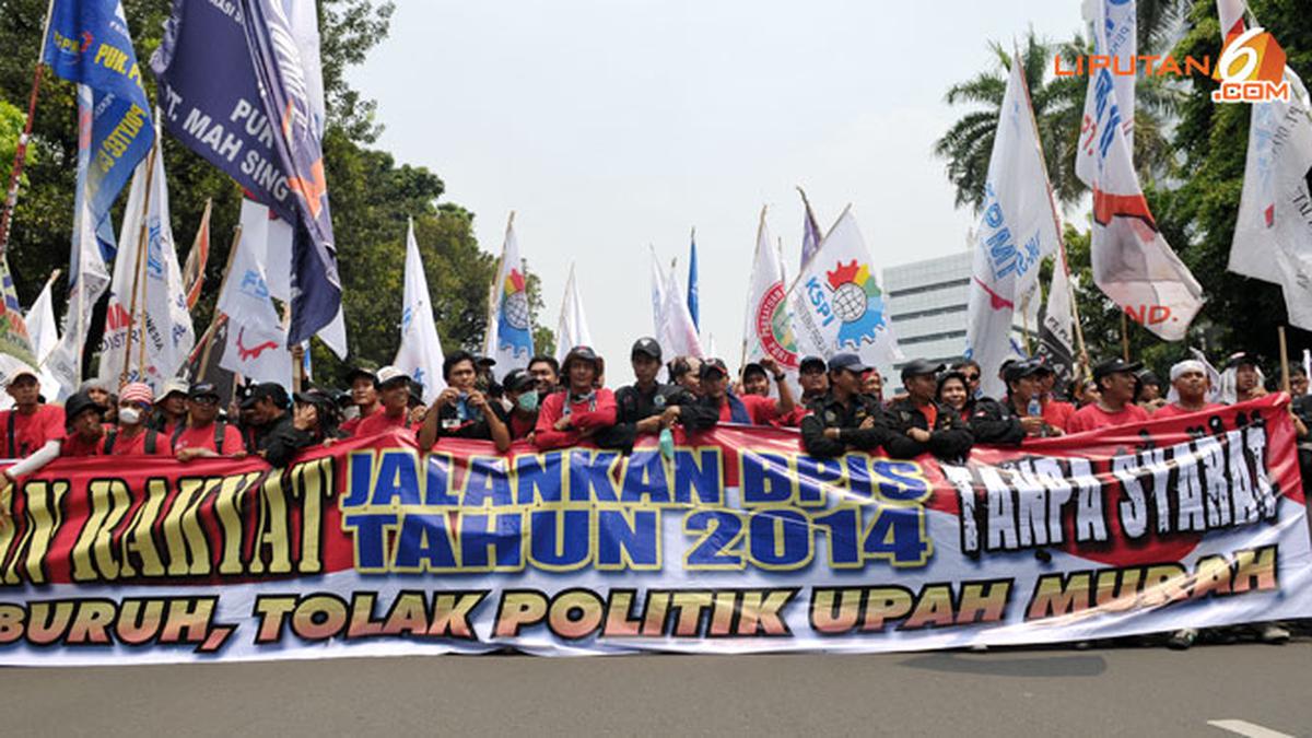 Ribuan Buruh Mulai Kepung Istana - News Liputan6.com