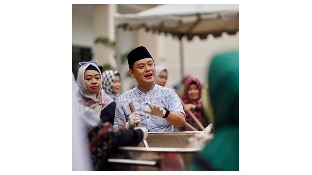 Mualaf di Ramadhan 2025, Ini 6 Potret Bobon Santoso Masak Besar Bareng ...